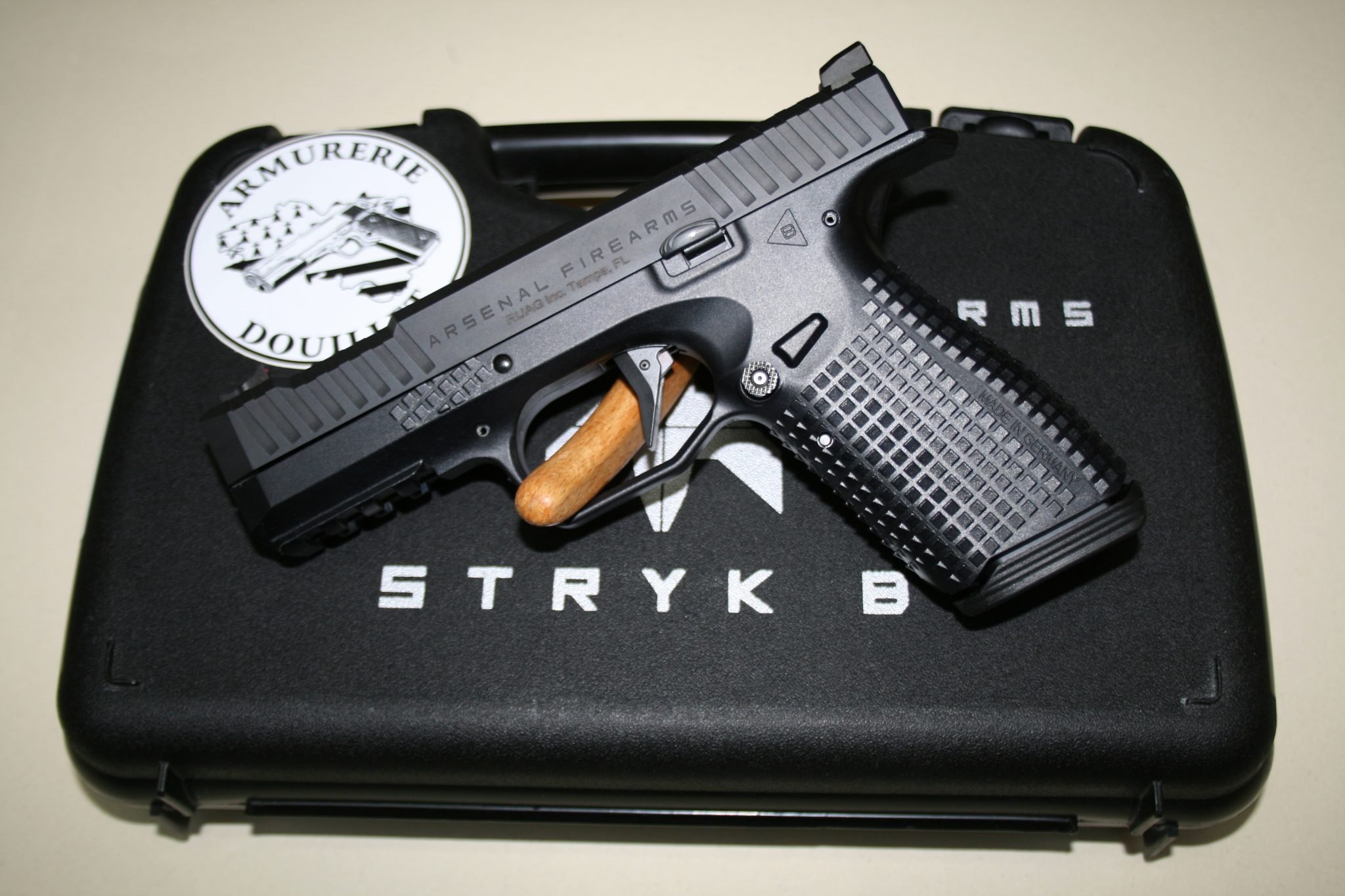 Arsenal Firearms – Armurerie Douillet