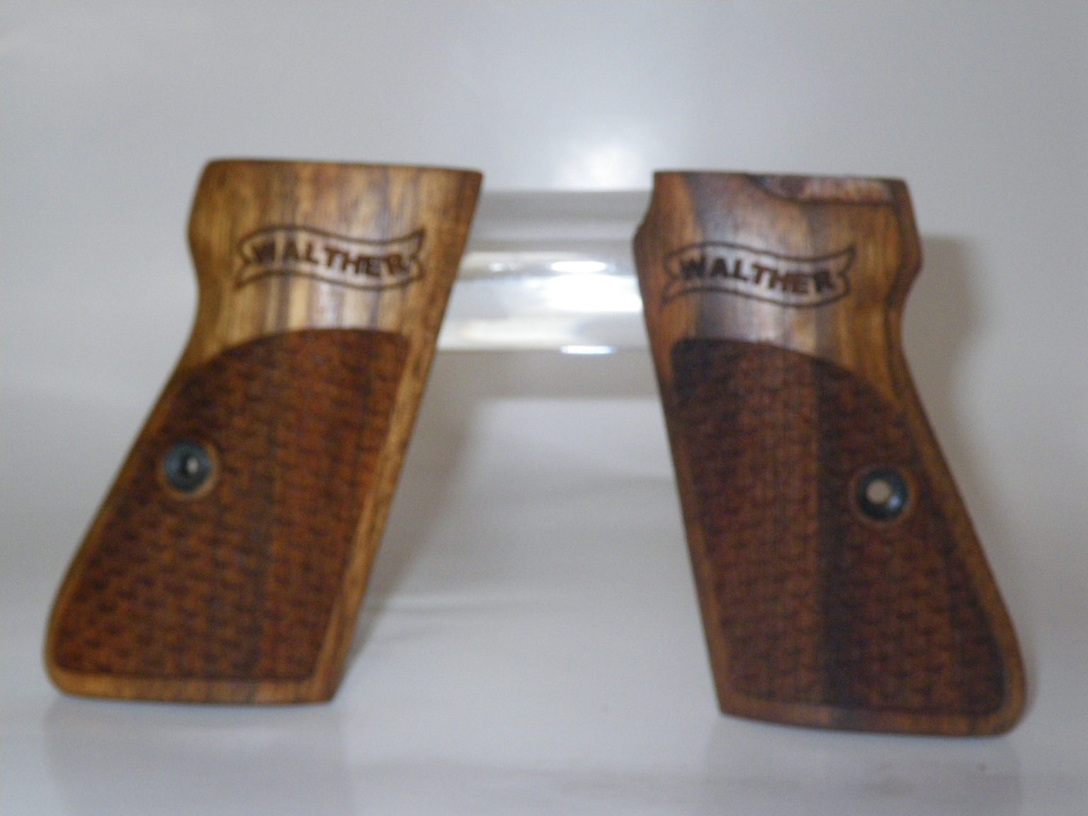 Plaquettes bois Walther PP/PPKs écailles de poissons+ logo – Armurerie ...