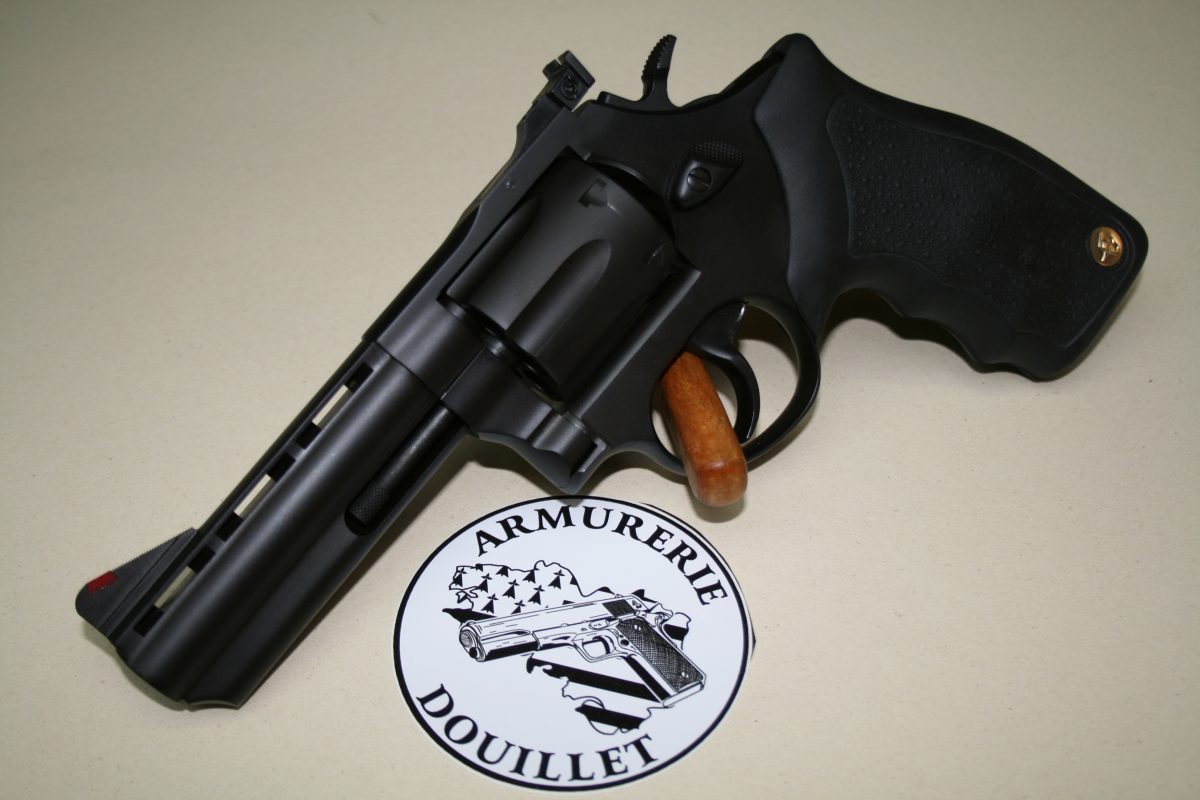 Révolvers Taurus – Armurerie Douillet