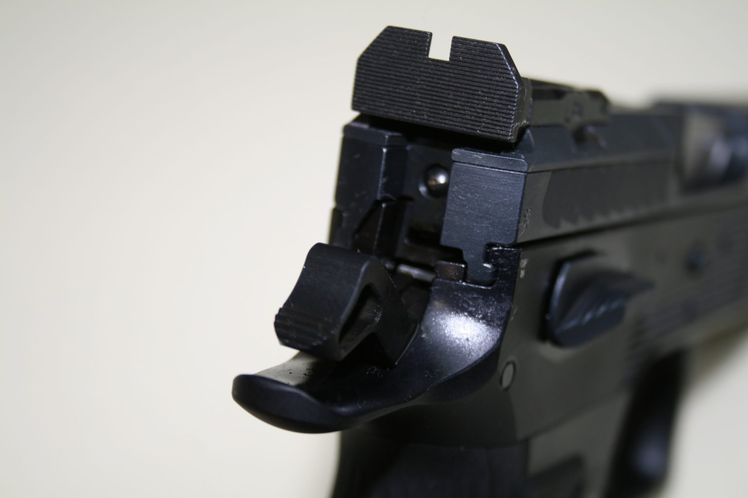 Pistolet PHOENIX PREDATOR SA/DA Optic 9×19 – Armurerie Douillet